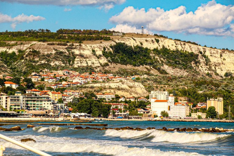 Destinații la îndemână: surprinzătorul Balcic - In Sandale